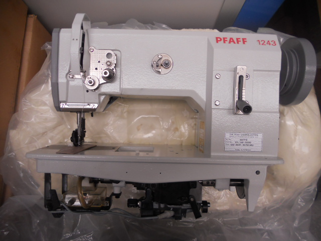 Used industrial sewing machines : Pfaff 1243-944-900